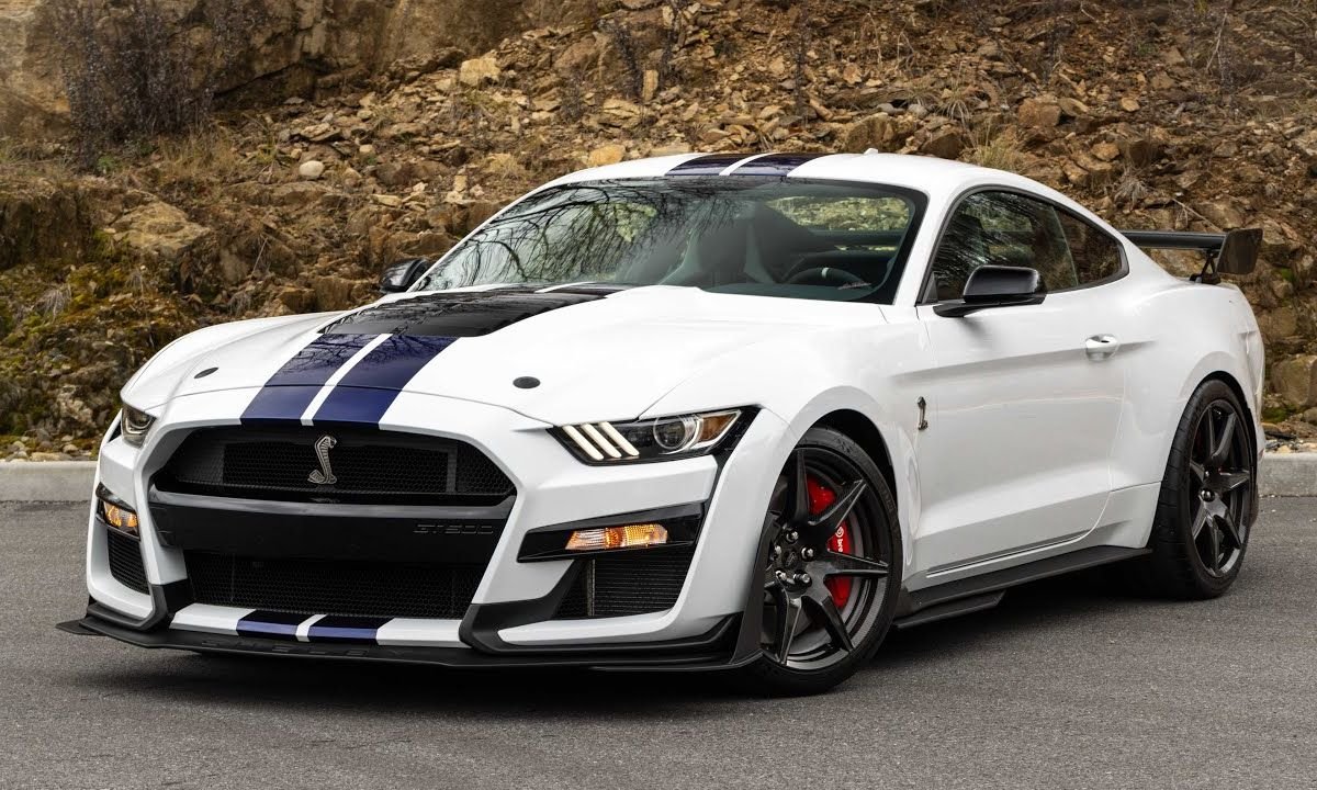 2026 Ford Mustang Shelby GT500 Carbon Fiber Track Pack: Track-Ready ...